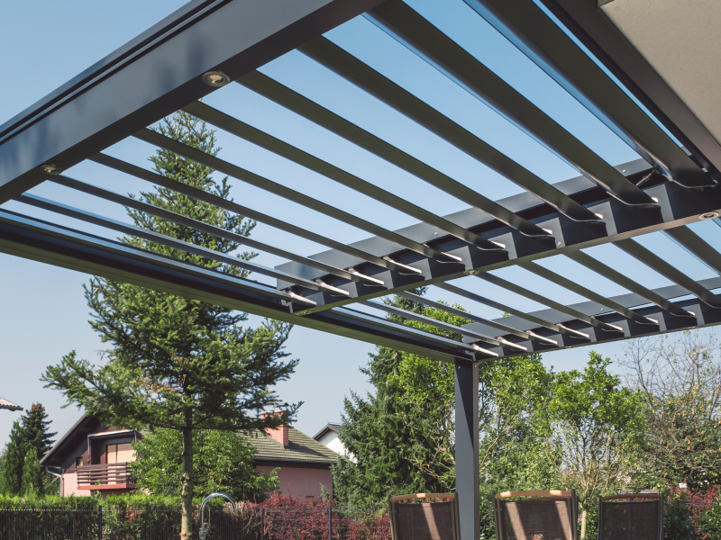 Pérgolas Bioclimáticas en Madrid ☀️ Toldos Merlín ☀️ Precios Top